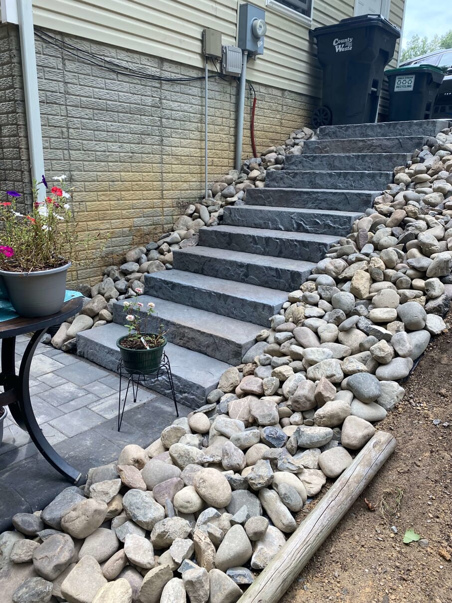 Sitting/Retaining Walls